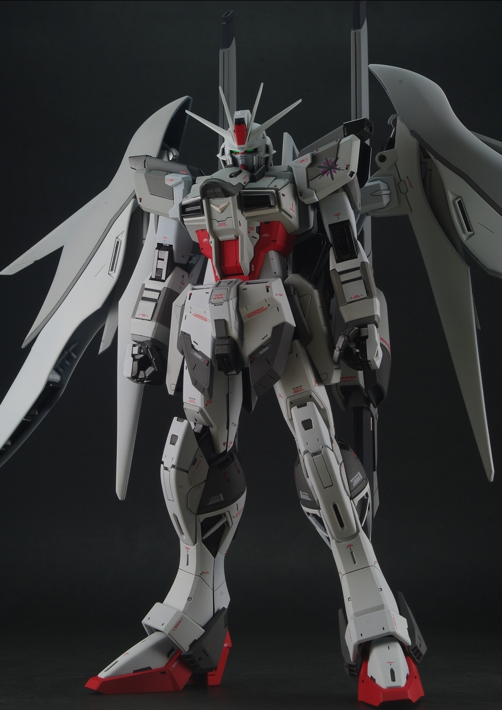 Bandai Limited MG Impulse Gundam Blanche