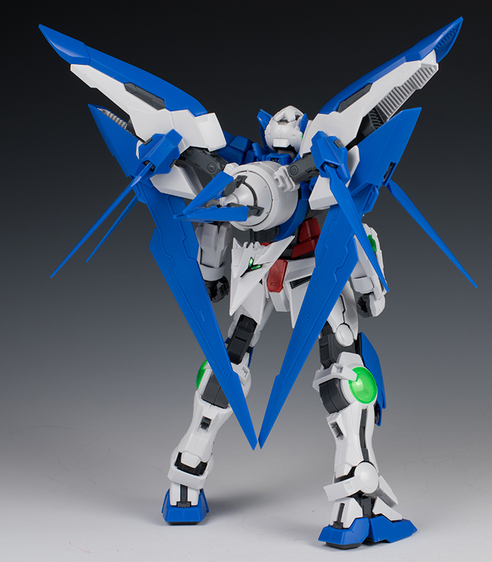 Bandai Limited MG Gundam Amazing Exia