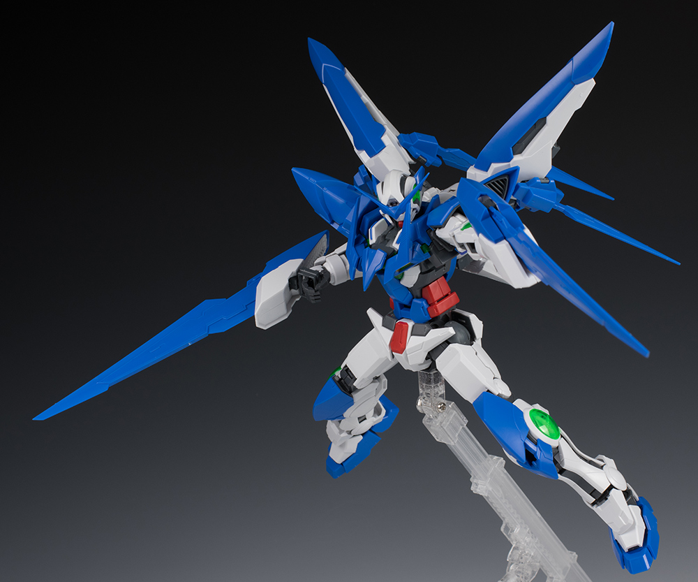 Bandai Limited MG Gundam Amazing Exia