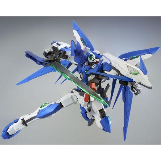 Bandai Limited MG Gundam Amazing Exia