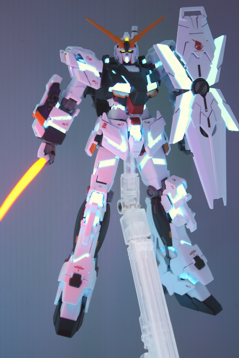 [x67] Yellow LED Gundam